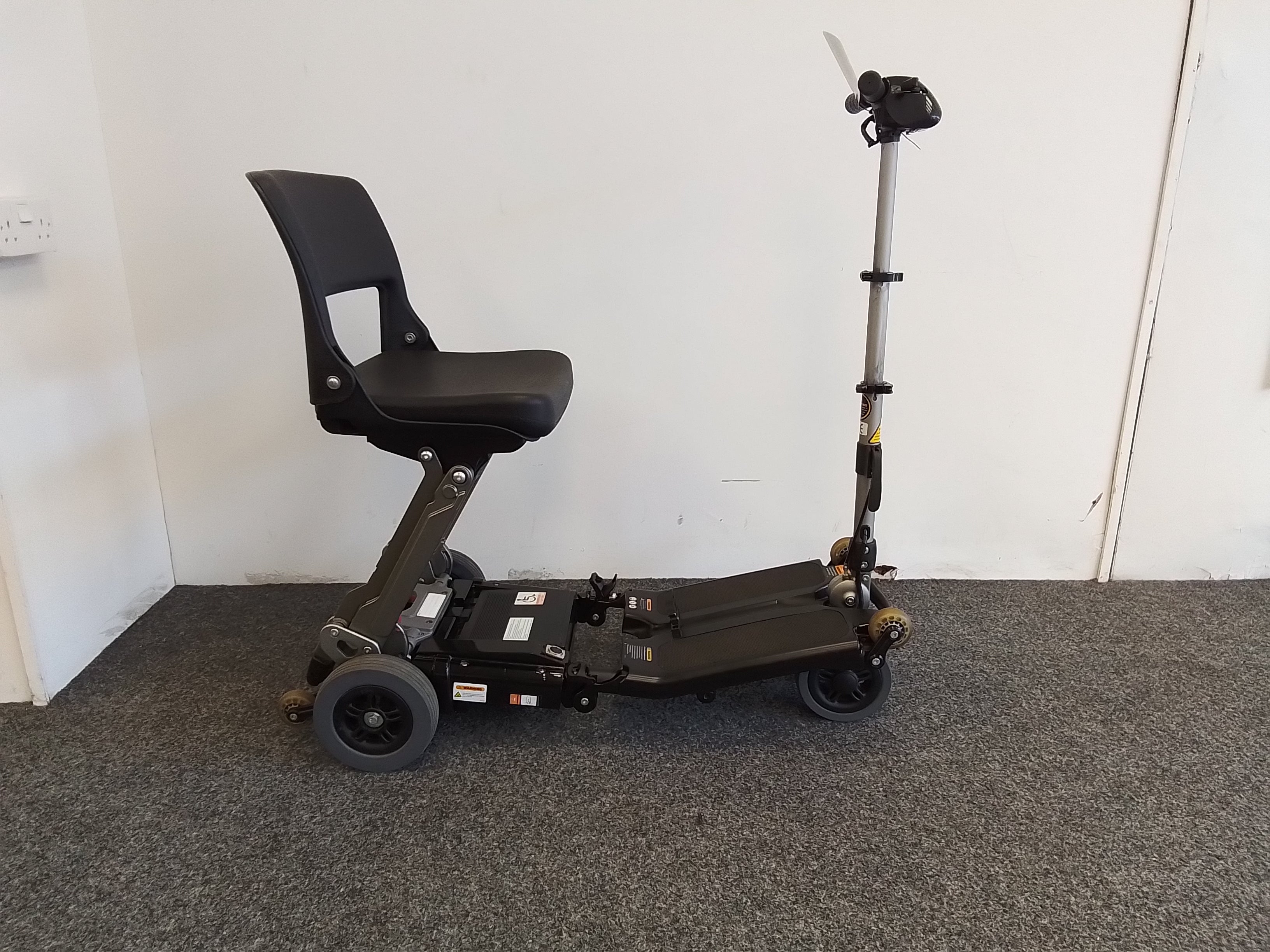 Luggie Folding Black | Eden Mobility | Mobility Scooter